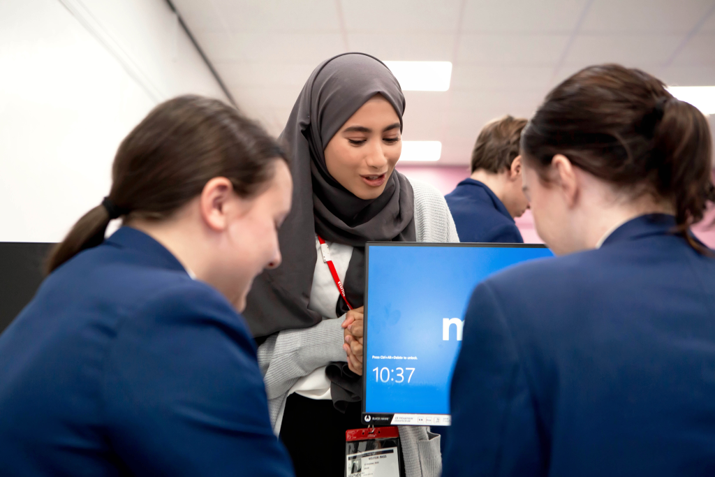 Expleo and InnovateHer reach 600 UK students with tech talks